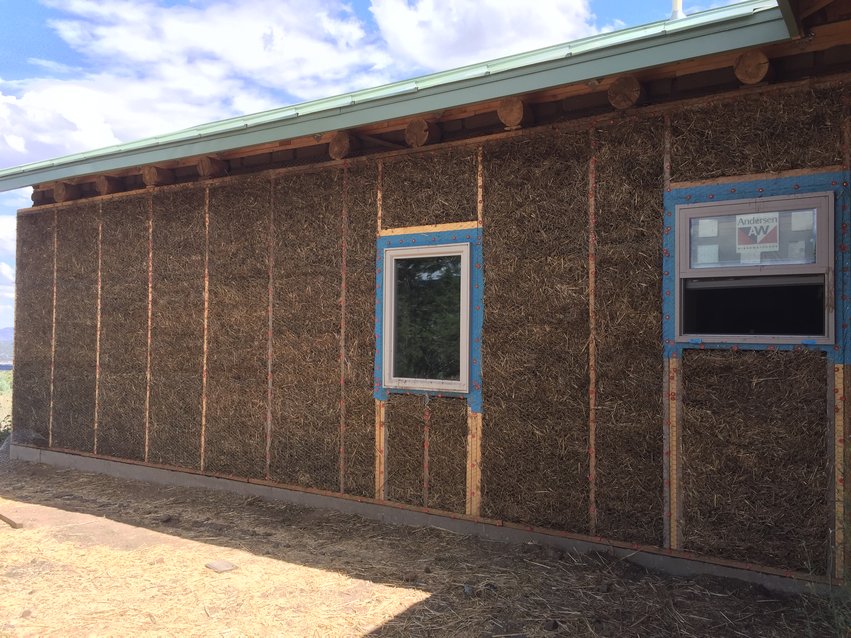 Light Straw-Clay Insulation Wall – Vision creation adobe